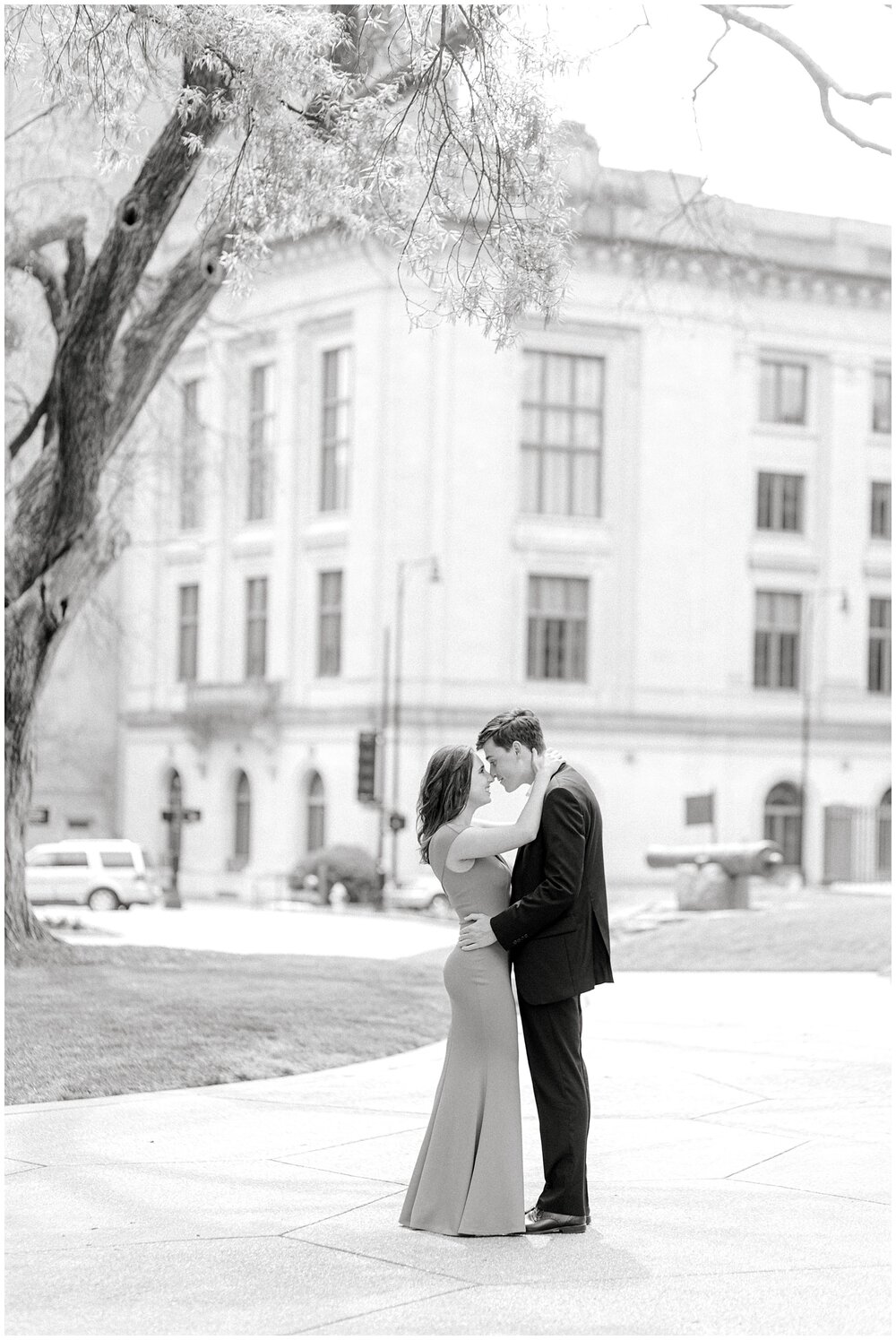 DOWNTOWN RALEIGH, NC ENGAGEMENT PHOTOS| MALLORY AND ASHTON